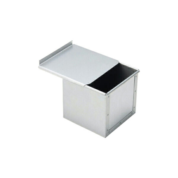 【返品種別A】□「返品種別」について詳しくはこちら□◆熱伝導率がよく、ムラなくふっくら焼けます。◆材厚0.7mmの厚鋼板を使用。◆蓋はスライド式で蓋がしやすく、蓋が持ち上がってはずれる心配はありません。◆蓋を外して焼けば山型食パンも作れます...