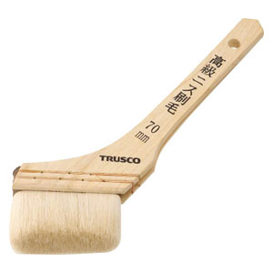 【返品種別B】□「返品種別」について詳しくはこちら□◆仕上げ塗りに最適です。◆油性、ニス用。■　仕　様　■毛:山羊毛柄:木刷毛幅（mm）：70毛丈（mm）：35玉厚（mm）：15全長（mm）：220質量：31g[TPB423トラスコ]アウト...