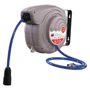 【返品種別B】□「返品種別」について詳しくはこちら□※火気のある場所での使用は、ホースが溶ける恐れがあります、注意してください。◆壁や天井など場所を選ばず簡単に取り付けできます。◆180°首振りするのでらくらく使用できます。◆引き出して使用...