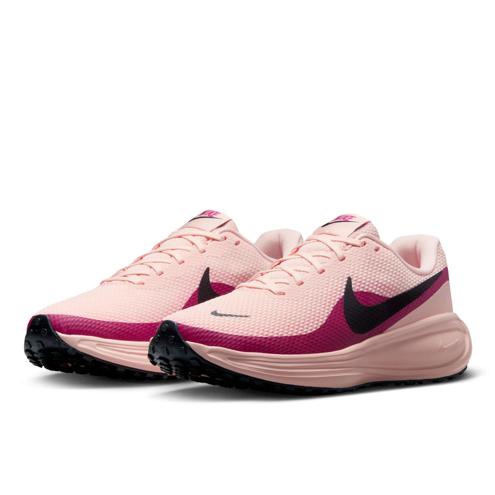 【返品種別A】□「返品種別」について詳しくはこちら□「おひとり様1点まで」◆ナイキ レボリューション8の快適な履き心地で、これからのランをリードしよう！　 ランニングの成功には、快適性が欠かせません。そこで、足を踏み出すたびにクッション性と...