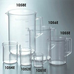 【返品種別B】□「返品種別」について詳しくはこちら□※画像はイメージ画像です。お届けする商品はTPX手付きビーカー 500mlです。◆耐薬品性、耐熱性、透明度に非常に優れたTPX[[（R）]]樹脂製です。◆底面が平らなため、かくはん子でのか...