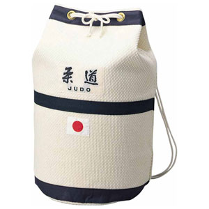 【返品種別A】□「返品種別」について詳しくはこちら□◆柔道用のスポーツバッグです◆シンプルなので学校、部活動などにおすすめです■　仕　様　■サイズ：縦52×横42cmカラー：アイボリー[HYKJF4]九櫻アウトドア＞武道・格闘技＞柔道＞バッグ