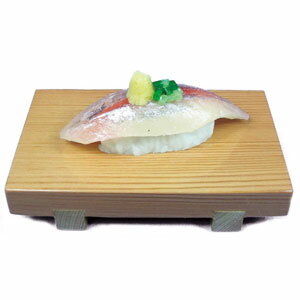 【返品種別B】□「返品種別」について詳しくはこちら□2019年06月 発売※画像はイメージです。実際の商品とは異なる場合がございます。盛り台は製品に含まれません。【商品紹介】津川洋行のNゲージ車両完成品、すし電 あじ（動力付）です。ネタに走...