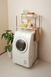 【返品種別A】□「返品種別」について詳しくはこちら□◆洗濯機まわりをスッキリ収納できるワイドメッシュ棚の洗濯機ラック。◆本体の横幅は洗濯機に合わせて調整可能です。◆使いやすい位置に中段棚の高さが調整ができます。◆筋交いパイプの採用でグラツキ...