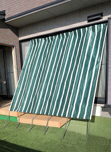 【返品種別B】□「返品種別」について詳しくはこちら□◆組み立て簡単楽ちん設置！　立てかけるだけのお手軽な日よけスクリーン！　◆重石等で固定も可能。生地にはハトメの穴が付いております。■　仕　様　■本体サイズ(約)：幅300×高さ280cm重...