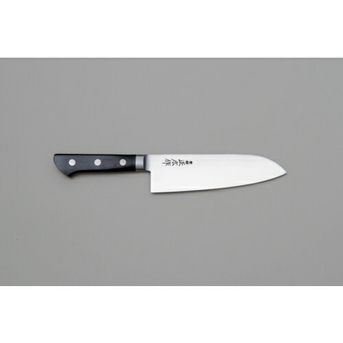 広告文責・販売事業者名:株式会社ビューティーサイエンスTEL 050-5536-7827・・・・・　商　品　詳　細　・・・・・ 商品名 正広作 日本鋼口金付包丁 三徳 175mm 13023 商品詳細 日本鋼口金牛刀シリーズは、切れ味の持続...