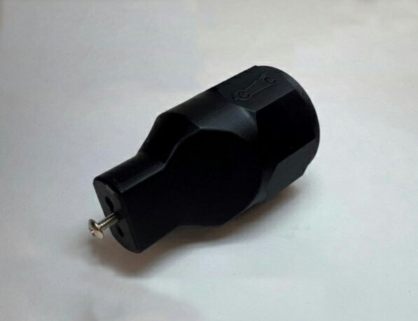 Craft&Customizingオリジナルのカウンターギア軽量加工ツールになります。 両軸新ギアの新品状態で発生しているバリなどを除去して速度向上につなげます。 《カウンターギア加工ツール用　調整式アダプタ》 【商品紹介】 ・ギアスラスト...