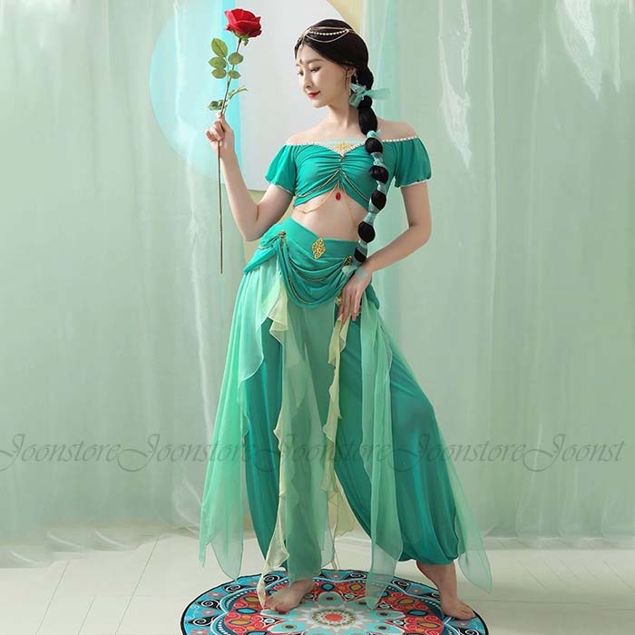 商品 ハロウィン コスプレ 衣装 内容：トップス +パンツ 素材 ポリエステル 色 S M L ご了承いただきたいこと： ・採寸サイズなので若干の誤差がある場合がございます。 ・お使いのモニターの設定状況により、実際のカラーの色味と異なる場...