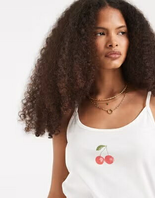 ブランド名Vero Moda性別Women(レディース)商品名Vero Moda jersey cami top with cherry print graphic in whiteカラーSNOW/WHITE/CHERRY
