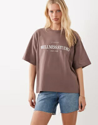 ブランド名4th & Reckless性別Women(レディース)商品名4th &amp; Reckless cotton 'wellness studio' embroidered oversized t-shirt in brownカラ...