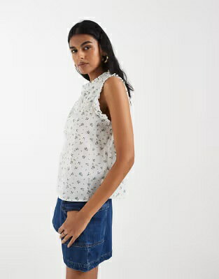 ブランド名Vero Moda性別Women(レディース)商品名Vero Moda dobby texture ruffle trim sleeveless top in white and blue floral printカラーSnow/...