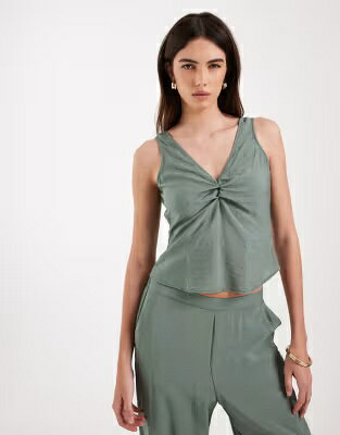 ブランド名Vero Moda性別Women(レディース)商品名Vero Moda plunge front ruched detail sleeveless top in laurel green - part of a setカラーLau...