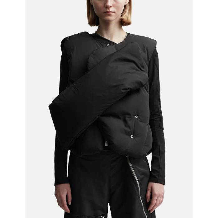 ブランド名Heliot Emil性別Women(レディース)商品名Hollowing Vestカラー・Black
