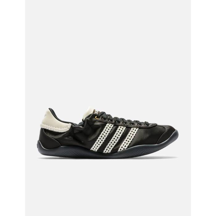 ブランド名Adidas Originals性別Men(メンズ)商品名X Wales Bonner Karintha Lo Satinカラー・Core Black / Dark Brown / Cream White