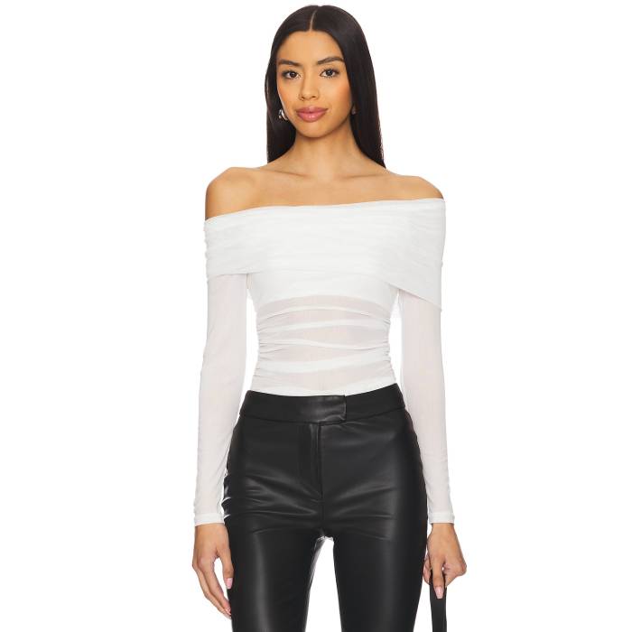 ブランド名Superdown性別Women(レディース)商品名Kami Off Shoulder Topカラー・Ivory