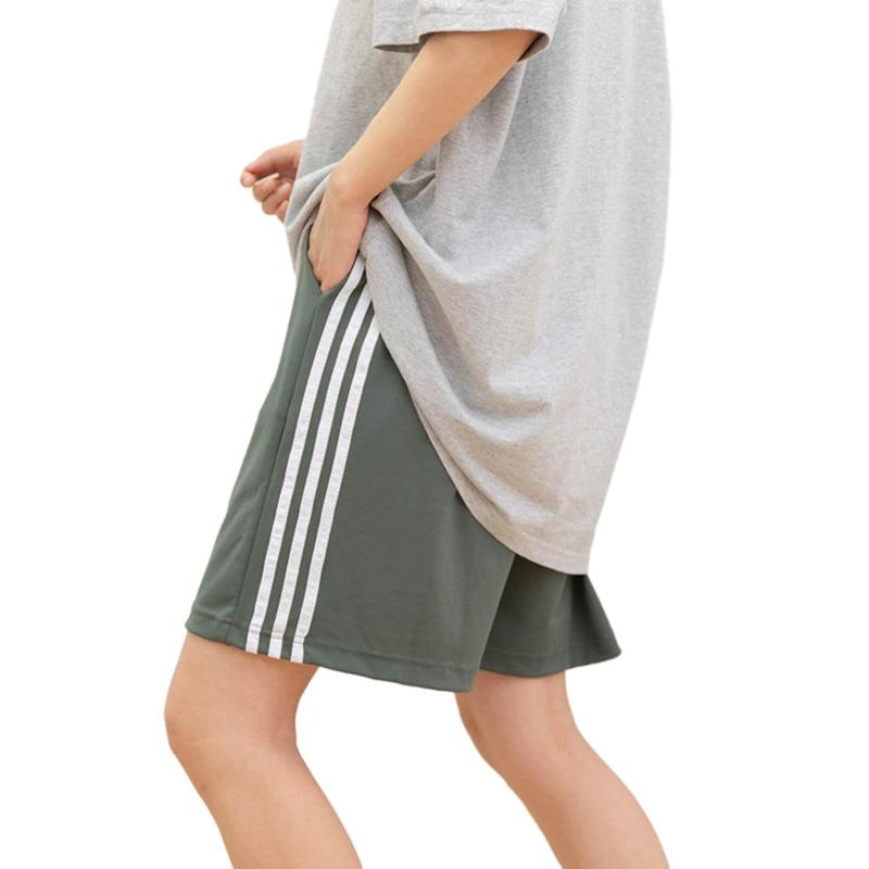 [] レディース ハーフパンツ 5分丈 短パン ショートパンツ 軽量 ストレッチ ポケット付き カジュアルウェア 夏服 スポーツ 通気 速乾 ヨガ ランニング 部屋着 短パン✅可愛いジャージサイドライン入りデザイン、ゆったりカジュアルな5分...