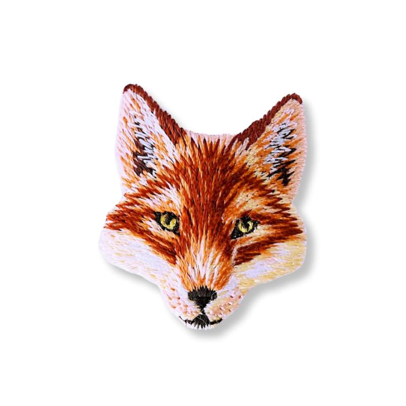アイロンワッペンキツネ 狐ヘッド Foxアカ 刺繍 アップリケ 中 W7.5X6.12cm素材：ポリエステル（アイロン接着ワッペン）輸入元国名：アカサイズ：W7.5X6.12cm