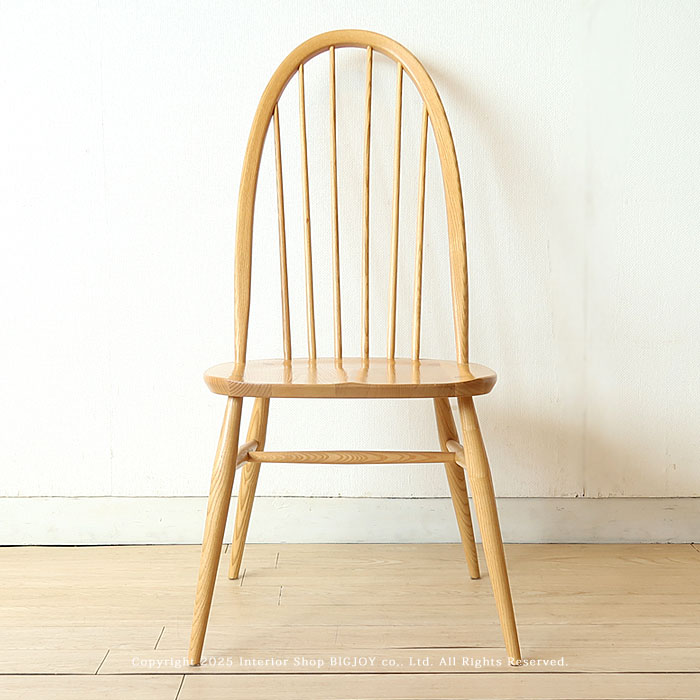 アーコール 1875 クエーカーチェア JOYSTYLE interiorの運営会社であるBIGJOYがこの度、正規販売店として取扱を開始したイギリスを代表する家具ブランド・アーコール（ercol）社のウィンザーチェアです。 ルシアン・アー...