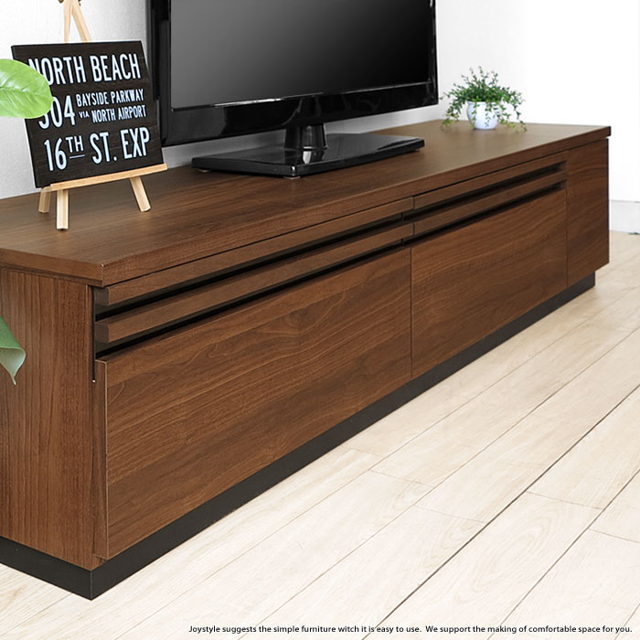 テレビボード 180 ウォールナット ウォールナットカラーとブラックカラーを組み合わせたナチュラルモダンスタイルがかっこいいテレビボード（幅180cm）。 前板の格子部分にはアルダー無垢材を使用。ブラウン色に仕上げているのに落ち着いた天然木...