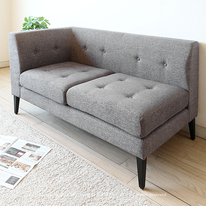 ボタン締めソファ 2P右肘 ソファダイニングで活躍するカジュアルなデザインの片肘2人掛けソファ（LDソファ）。 LDテーブルと組み合わせて、ゆったりくつろげる家族団らんの空間作りにぴったりなアイテムです。 こちらのソファは通常のダイニングチ...