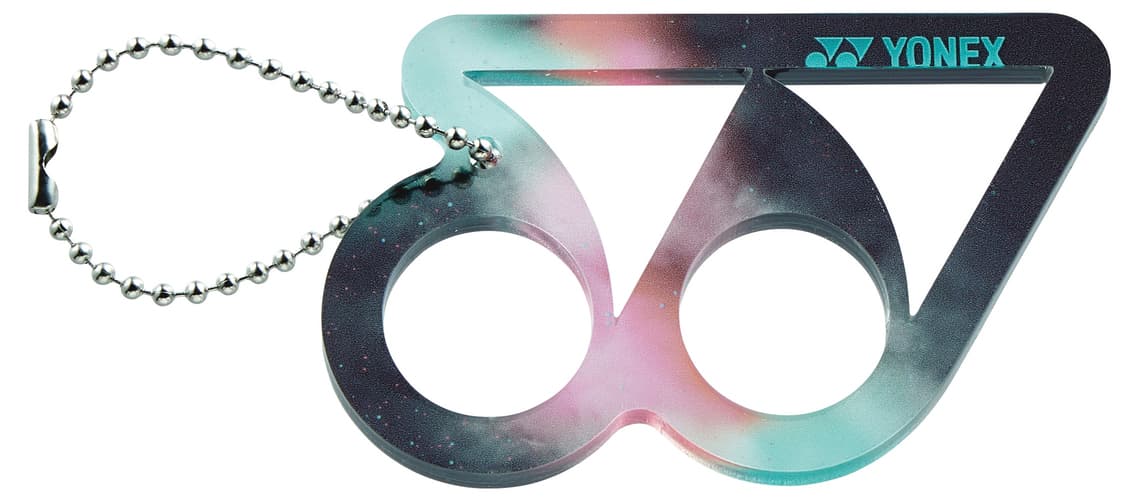 ●カラーで選べるYYデザインのキーホルダー ■メーカー名 ヨネックス■ブランド YONEX■品番 AC506■カラー 007/ブラック ■サイズ展開 one size ■素材 本体=アクリル　チェーン=スチール ■原産国 中国 ※ご注文前に...