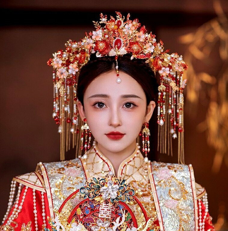 商品詳細 中華コスプレ髪飾り　中国古代ヘアアクセサリー　ティアラ　冠 内容 写真通り、冠とイヤリング サイズ（cm） 大人用 素材 合成金属　その他 注意事項 ※注文の時、色とサイズ、送付先等に間違いあるか、ご確認ください。 ※撮影の環境と...