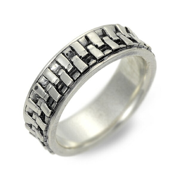 まるで本物のファスナーのように精巧に作られたアクセサリー。丁寧な仕上げと洗練されたシルエットで、大人のおしゃれ心を気持ちよく刺激してくれます。デイリーユースのさりげないアクセントにぴったりです。KENBLOOD ケンブラッド シルバーリング...