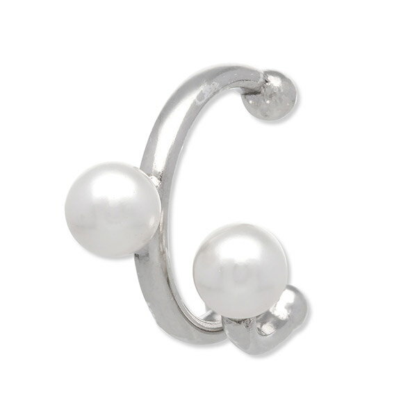 ブランドentiere 品名 P30808RH 素材 SV925プラスチックパール サイズ 本体:約 12.8×2.9mm重量:約 1.2g 備考 ※片耳用の販売となりますのでご注意ください。シルバーに2粒の人工パールをあしらった上品なイヤ...