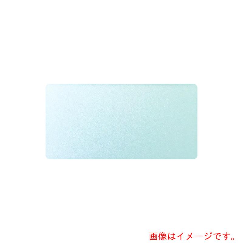 特長 ●本人確認、身分や保有資格証明に便利です。 ●留め具はクリップアンドピン仕様です。 仕様 ●色：シルバー地 ●縦(mm)：20 ●横(mm)：45 ●厚さ(mm)：2 ●無地タイプ ●シルバー地 材質 ●アクリル・スチール 質量・質量...