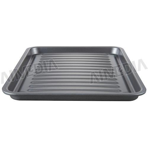 特長 ●いろんなグリル調理に大活躍です。 ●油が下に落ちないのでグリルが汚れにくく、面倒なグリルの後片付けがラクラクです。 ●山なり構造で余分な油をフチへ逃がすので、食材がカリッと焼けます。 ●人工ダイヤモンド配合ふっ素樹脂コートでこびりつ...