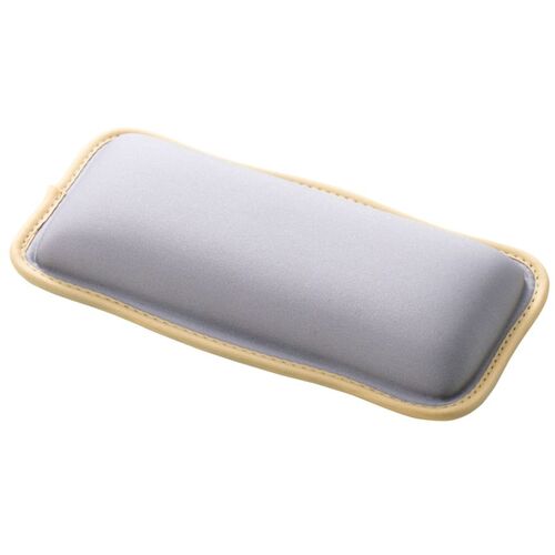 特長 ●波のようなウェーブラインが個性的なリストレストです。 ●デスクに彩りと快適さをプラス。 ●2色のコントラストが美しいバイカラーデザインで、デスクを華やかに彩ります。 ●手に優しくフィットするスポンジクッションは、長時間の作業でも手首...