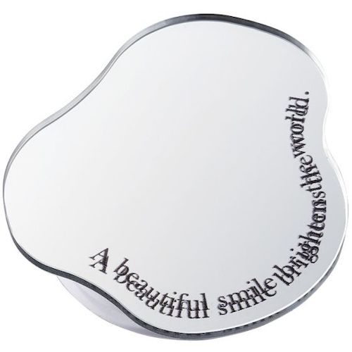 特長 ●もっと、自分だけの「好き」を選びたい、そんな想いに応えるアクセサリーで、お気に入りの毎日を過ごせます。 ●スマートデバイスと私をつなぐ、&meです。 ●グリップを指で挟んだり通したりして、片手でも安定して操作ができるので、スマートフ...