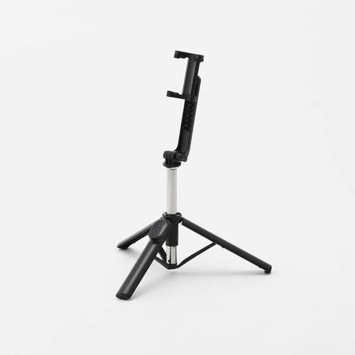 特長 ●最大955mmまで伸びるロングタイプのスマートフォン用三脚です。 ●三脚だけでなく自撮り棒としても使用できる2Wayタイプです。 ●Bluetooth(R)接続で離れた場所からスマートフォンカメラのシャッターを切れるワイヤレスリモコ...