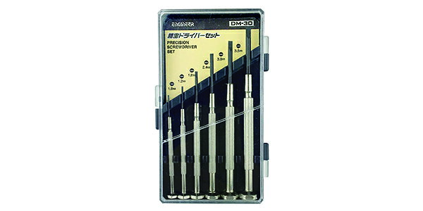 ●時計、カメラ、眼鏡などに使用される精密小ネジ用。 ●細軸・ローレット加工で奥まった所でも作業性抜群。 ●改正RoHS指令（10物質）適合 ●セット内容/6本組： DM-31、32、33、34、35、36 ●ケースサイズ（mm）： 80×1...