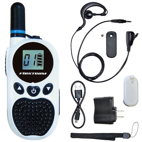 特長 ●手のひらに収まる超小型サイズのトランシーバーです。 ●サイズは小型ながら性能は実用本位の本格派で、従来のトランシーバーのイメージが大きく変わります。 ●イヤホンマイクや充電ケーブルもセットになったオールインワン・モデルなので、購入後...