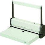 特長 ●一度の操作で、効率よく多穴パンチができます。 ●パンチかすのたまり具合が一目でわかる窓付です。 仕様 ●穴径(mm)：5．5mm ●穿孔枚数(枚)：18 ●穴間(mm)：9.5 ●穴奥行(mm)：6.25 ●穴数(個)：B5バインダ...