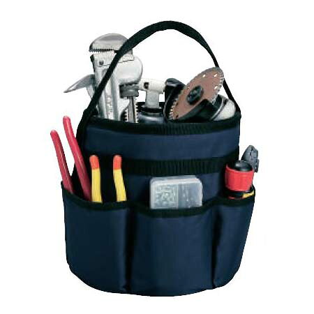 ●こんなサイズがほしかった。 ●必要分の工具・道具をチョイスして現場に移動！ ●使いやすい多機能ポケット配置。 ●カラー： ブルー ●サイズ： φ230×H250 ●5ポケット ●丸型 ■高品質ポリエステル： 耐久性・耐光性に優れた素材を使...