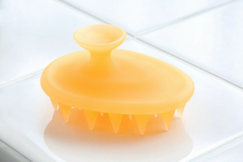 ●フケ・臭い・抜け毛の原因となる頭皮の汚れを効果的に落とします。 ●マッサージ効果で頭皮の血行促進！髪が生き生きと変わります。 ●取っ手部分が吸盤式なので、タイルやミラーにラクラク取り付けできます。 ●シリコーン一体成形なので汚れが付きにく...