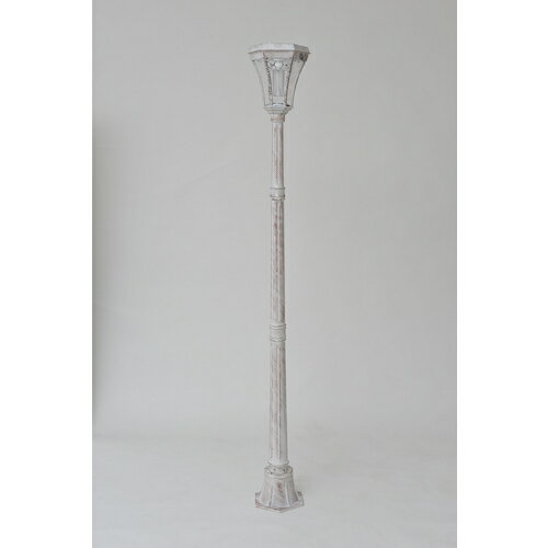 特長 ●ヨー ロッパにある街灯のような美しいデザインとカラーを揃えた本格派ソーラーライトです。 仕様 ●照度(lm)：60 ●光源色：電球色 ●高さ(mm)：1830 ●幅(mm)：220 ●奥行(mm)：240 ●LED数(個)：19 ●...