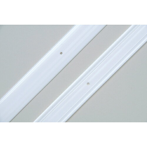 特長 ●トラック用・ラインテープです。 仕様 ●幅(mm)20,厚さ(mm)2.2,長さ(m)100,重さ(kg)3,材質低密度ポリエチレン ●トラック用 ●穴間10cm ●釘の必要本数:約1000本 ●ラインテープの設置は、低温・高温時は...