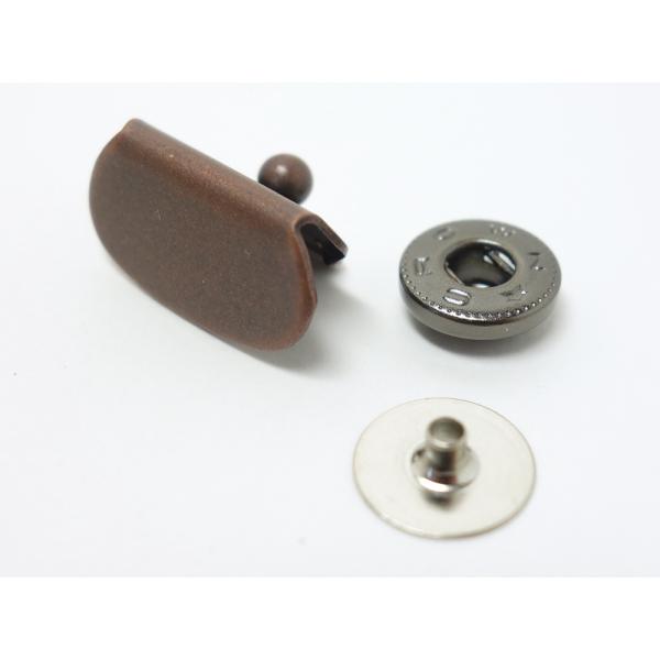 コバホック 頭の取付けは札止めヤットコを使用します。 色：ブロンズ サイズ：巾18mm 内容量：5個 クリックポスト(メール便)選択可。 クリックポスト(メール便)は、代金引換不可です。 また、不達・紛失等、郵便事故の際の内容品補償はござい...