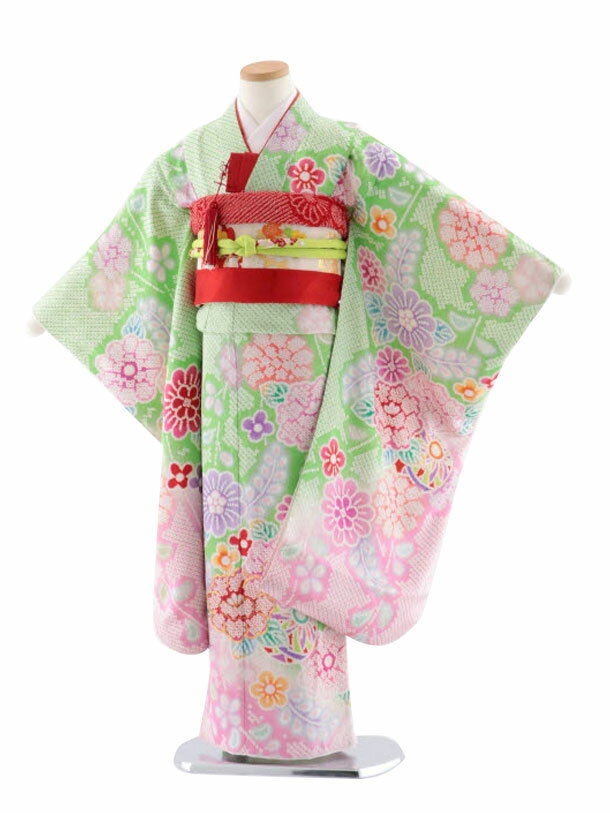 ■七五三レンタル一覧はこちらからどうぞ※商品の色については画面を表示するモニターによって実際と多少異なる場合がございます。ご了承下さいませ。 商品詳細 先染めした生地に柄を合わせて絞り加工を施した空絞り(からしぼり)という技法で作られた正絹...
