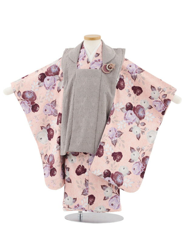 ■七五三レンタル一覧はこちらからどうぞ※商品の色については画面を表示するモニターによって実際と多少異なる場合がございます。ご了承下さいませ。 商品詳細 ［七五三レンタル］ ■素材:化繊 ■身丈:76cm 肩裄:42cm 袖丈:57cm※標準...