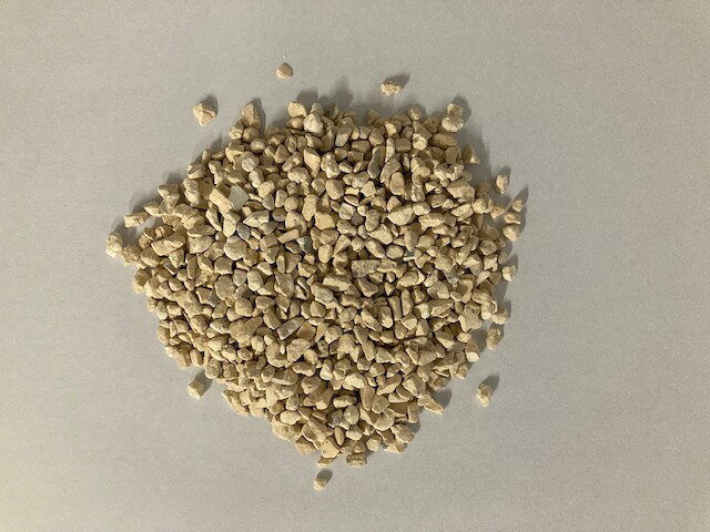 ・品名：ゼオフィル　2～4mm ・内容量：1袋 20Kg ・素材：ゼオライト ・販売者：株式会社KAWATA（岡山県津山市国分寺565-1） ・備考：20kg＝1坪（3.3平米）目安 　　　　2cmの厚みに敷き詰めて使用してください。 　　...