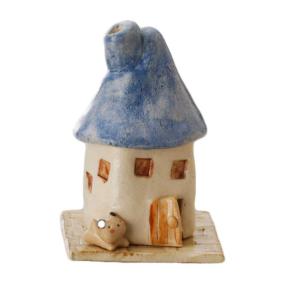 香りを気軽に愉しむ。心地よい香りは、暮らしのアクセントになり、さりげなく心を落ち着かせる魅力があります。見た目にも楽しい、インテリアにも映えるお香立てです。サイズ: 高さ 11 x 7.5cm生産:日本トムソン箱こちらの商品は取り寄せ品のた...