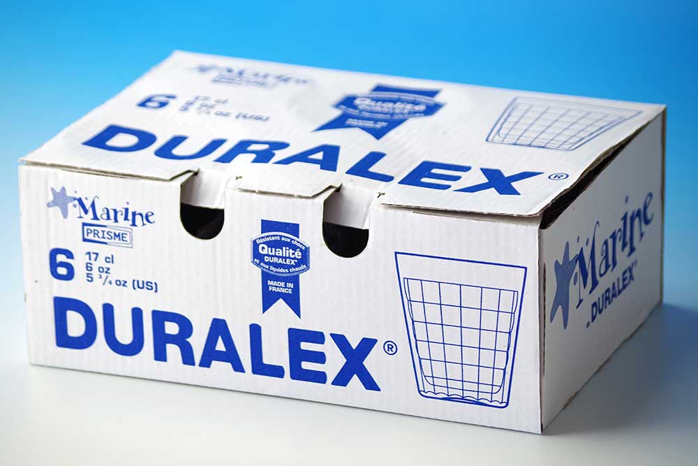 熱湯、電子レンジ、食洗機OKのデュラレックス（DURALEX）のプリズムは側面が多数の長方形で形成されるため、光の屈折によりキレイな反射を見ることができます。ピカルディと並ぶ人気の高いDURALEXグラスです。サイズ:直径 7.35cm ×...
