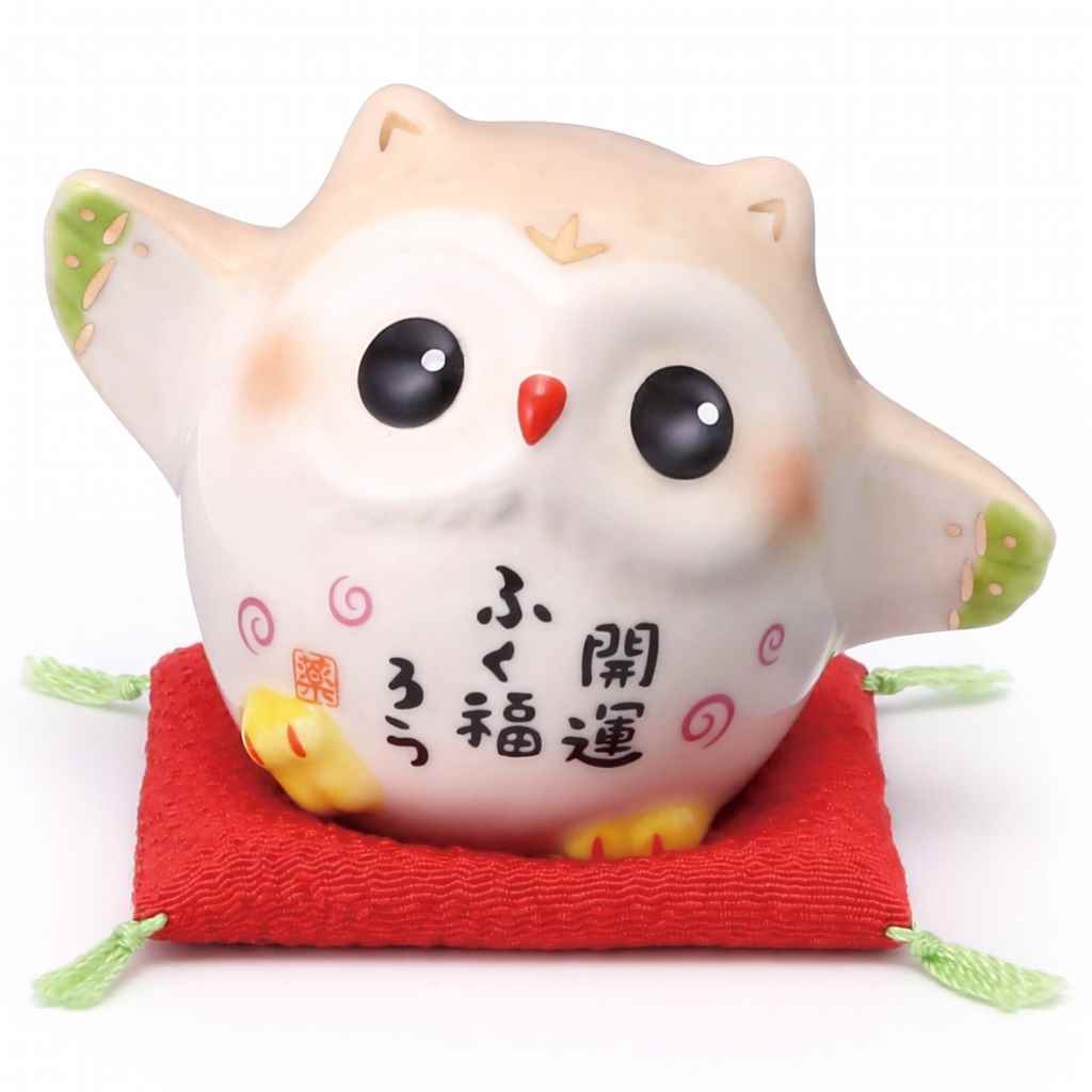 ふくろうは「不苦労（苦労しない）」「福来郎（福が来る）」といった意味を持つ、古くから親しまれている縁起物。本商品は、さらに「招福」「大開運」の文字入りで、金運・家庭運・商売運アップの願いを込めたデザインになっています。■おすすめポイント・コ...