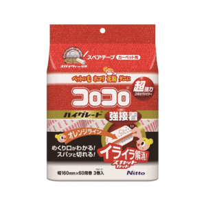 強接着だから、カーペットの奥に入り込んだ髪の毛やホコリ、花粉やペットの毛もぐいぐい取れる。まっすぐスパッと切れて、長い髪の毛が絡み付いても紙が縦に破れない。