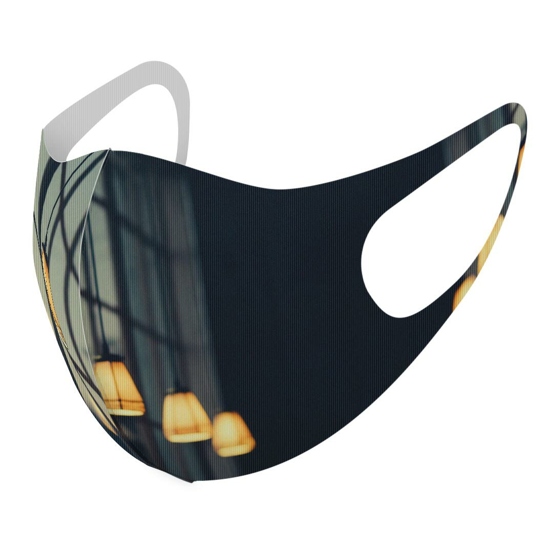 商品特徴・洗って繰り返し使える デザインマスク 2枚セット・素材：ポリエステル　サラサラとした肌触りで通気性がよく、呼吸も苦しくなりにくい・3D立体構造で伸縮性もあるので、顔にしっかりフィットして耳が痛くなりにくい・専用の高精細転写プリンタ...