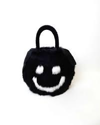 ■配送：大型宅配便100サイズ■サイズ(約)：約タテ22×ヨコ36×マチ17cm　持ち手高さ12cm(cm)■重量：約280g■生産：中国■素材：本体…ラビット（ファー）・EVA・ポリウレタン、内側…ポリエステル、持ち手…ポリエステル・綿■...